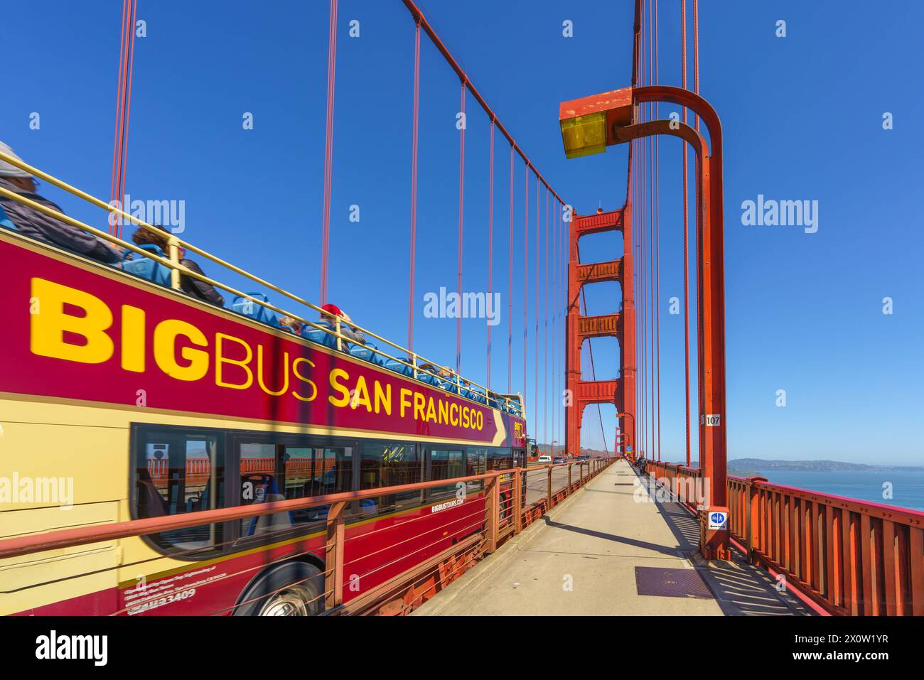 Bus connection to golden bay hi-res stock photography and images - Alamy