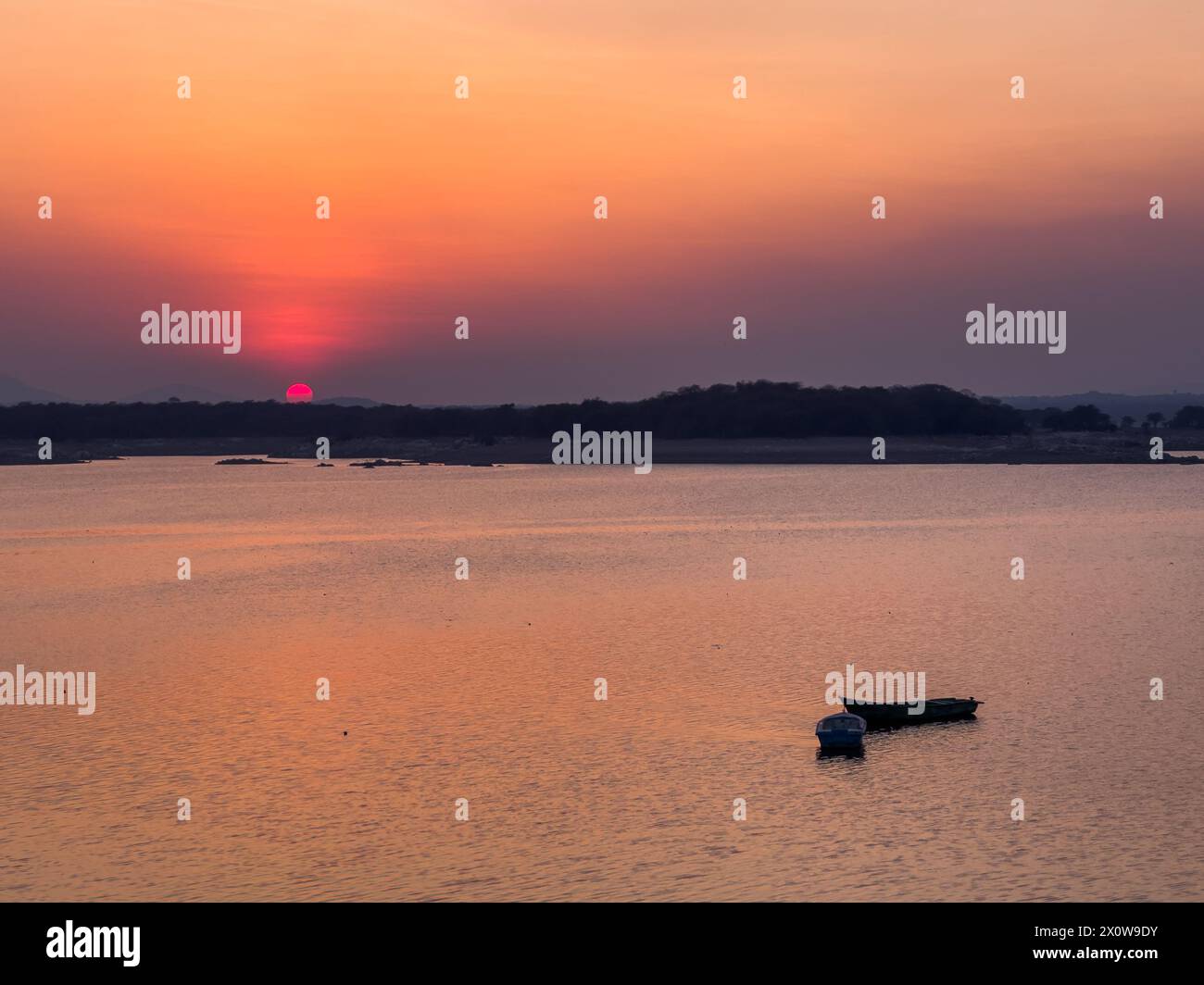 Scenic sunset view from Sathanur Dam which forms the Sathanur reservoir ...