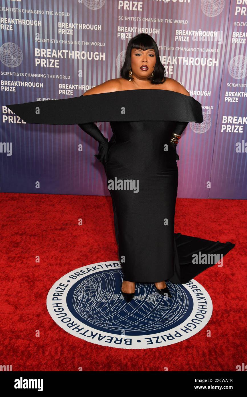LOS ANGELES, CA - APRIL 13: Lizzo at the 10th Annual Breakthrough Prize ...