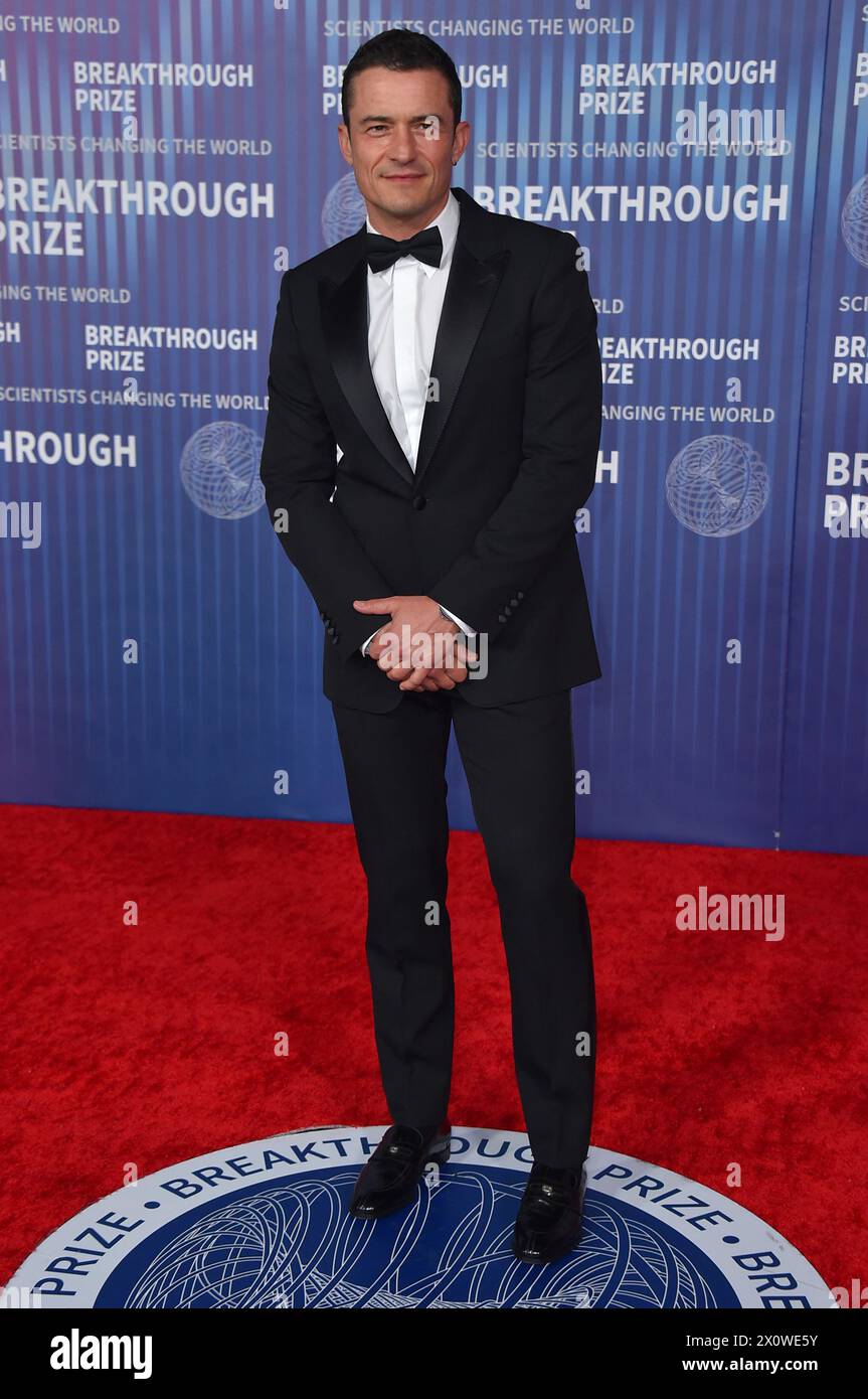 Orlando Bloom arrives at the tenth Breakthrough Prize Ceremony on ...