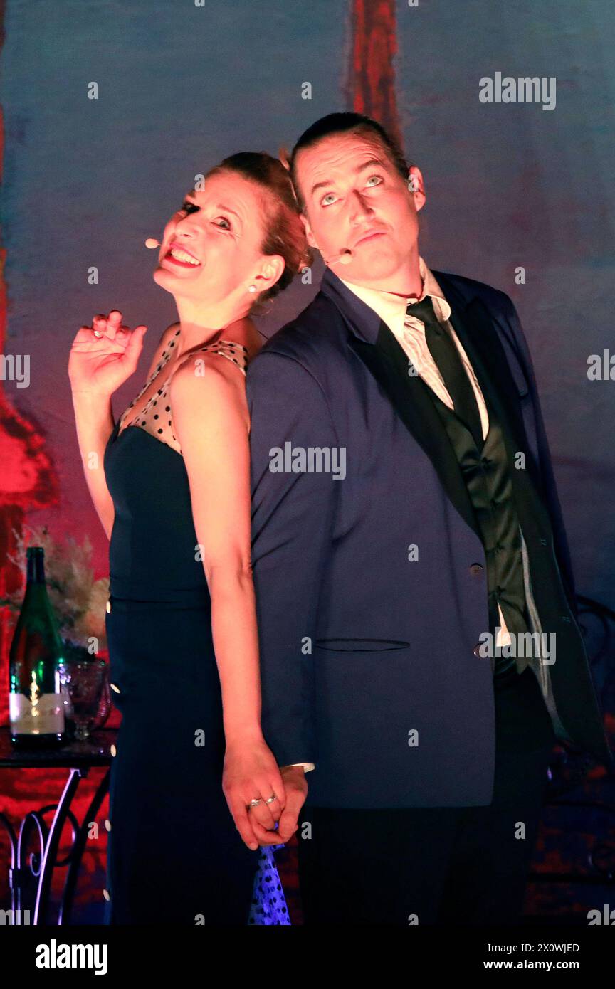 Stefanie Hertel und Stuart Sumner bei der Musicalpremiere Ganz Paris ...