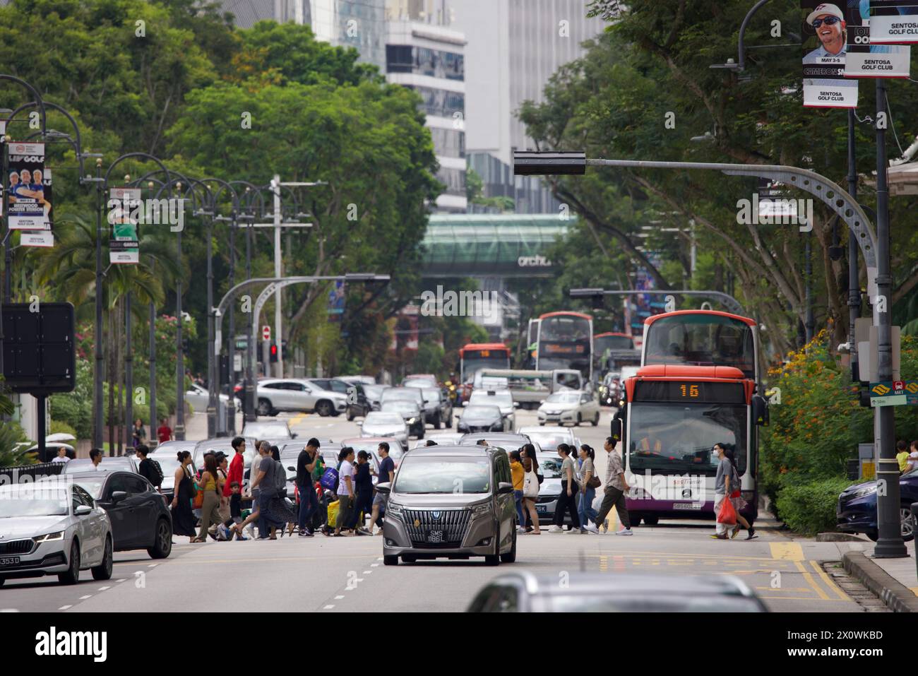 Traffic in Singapore Stock Photo - Alamy