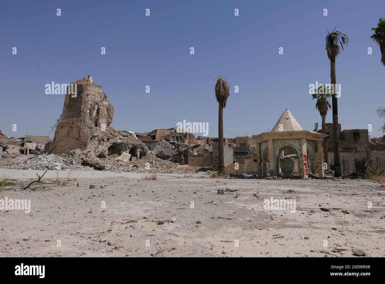 The destroyed Great Mosque of al-Nuri Stock Photo - Alamy