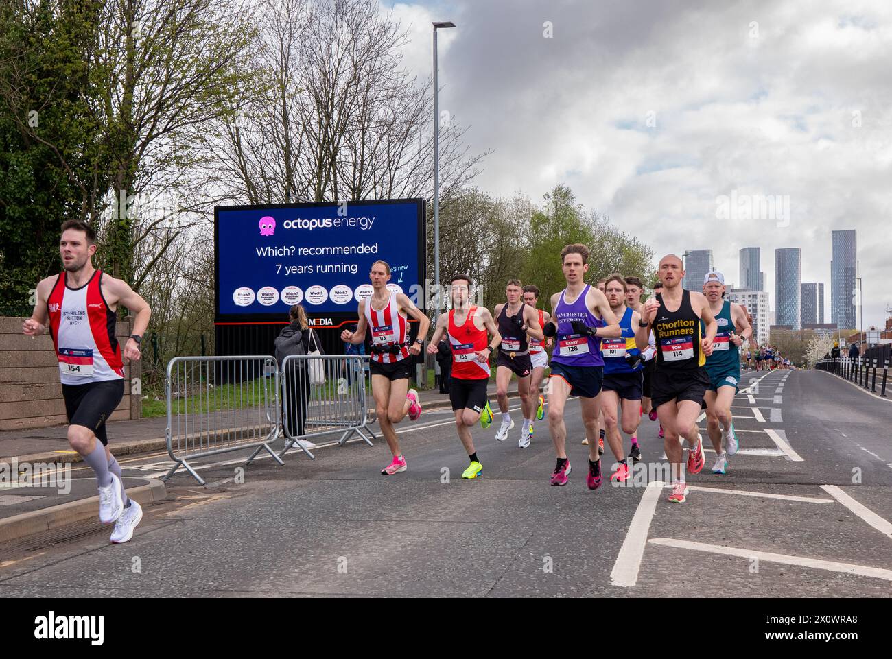 Manchester, UK. 14th April 2024. Elite runners front runners Marathon ...