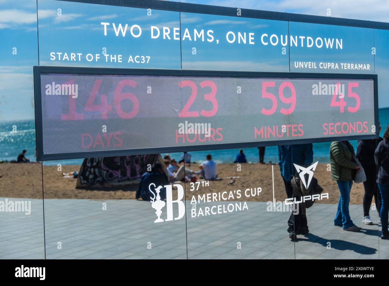 Countdown Uhr für den America s Cup 2024 in Barcelona, Spanien Barcelona Katalonien Spanien ...