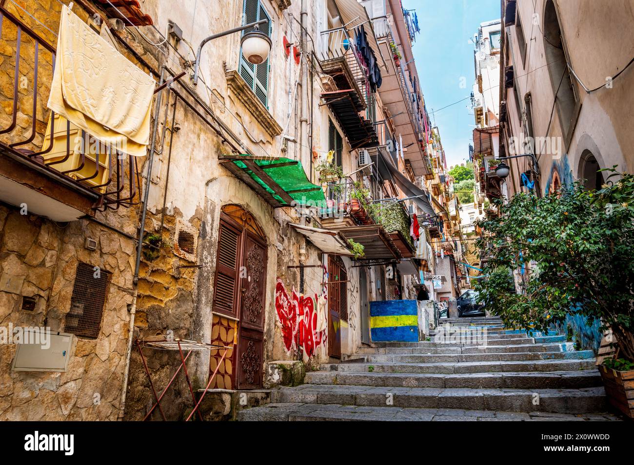 Street scene in the Spanish Quarter of Naples, Italy Stock Photo - Alamy