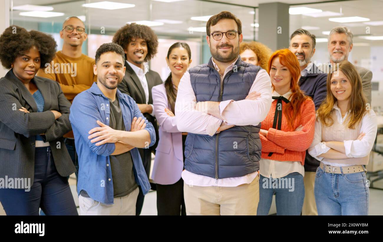 Leading the team hi-res stock photography and images - Alamy