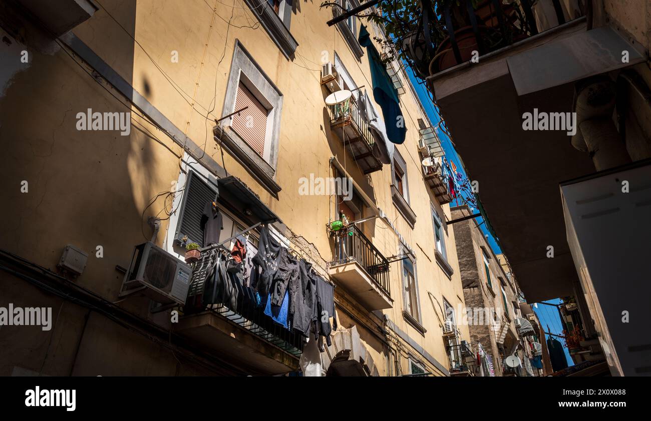 Naples italy street hi-res stock photography and images - Alamy