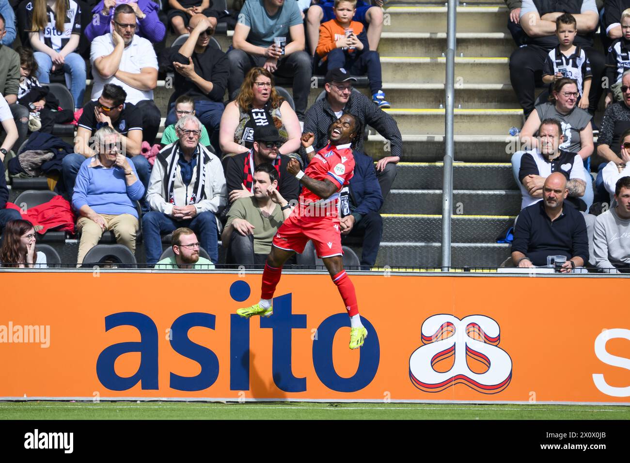 ALMELO - Che Nunnely of SC Heerenveen celebrates the goal during the ...
