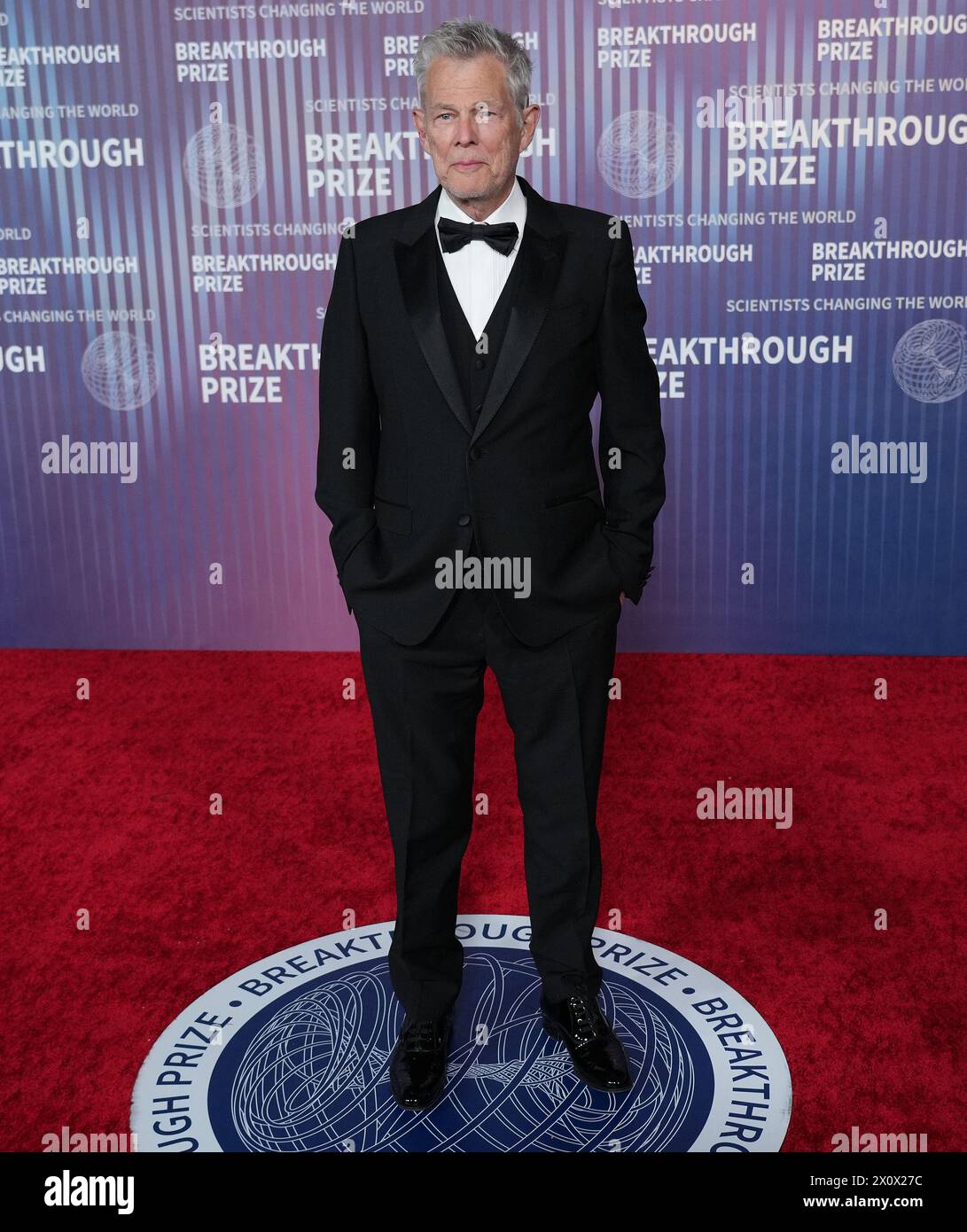 David Foster arrives at the 10th Annual Breakthrough Prize Ceremony ...