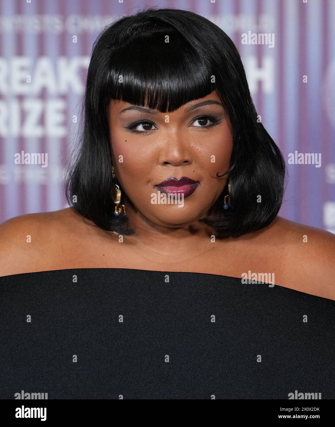 Lizzo arrives at the 10th Annual Breakthrough Prize Ceremony held at ...