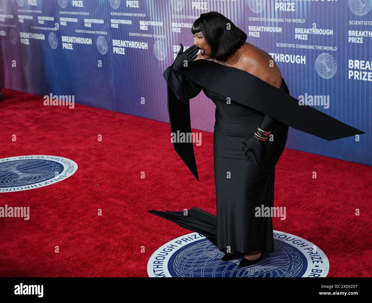 Lizzo arrives at the 10th Annual Breakthrough Prize Ceremony held at ...
