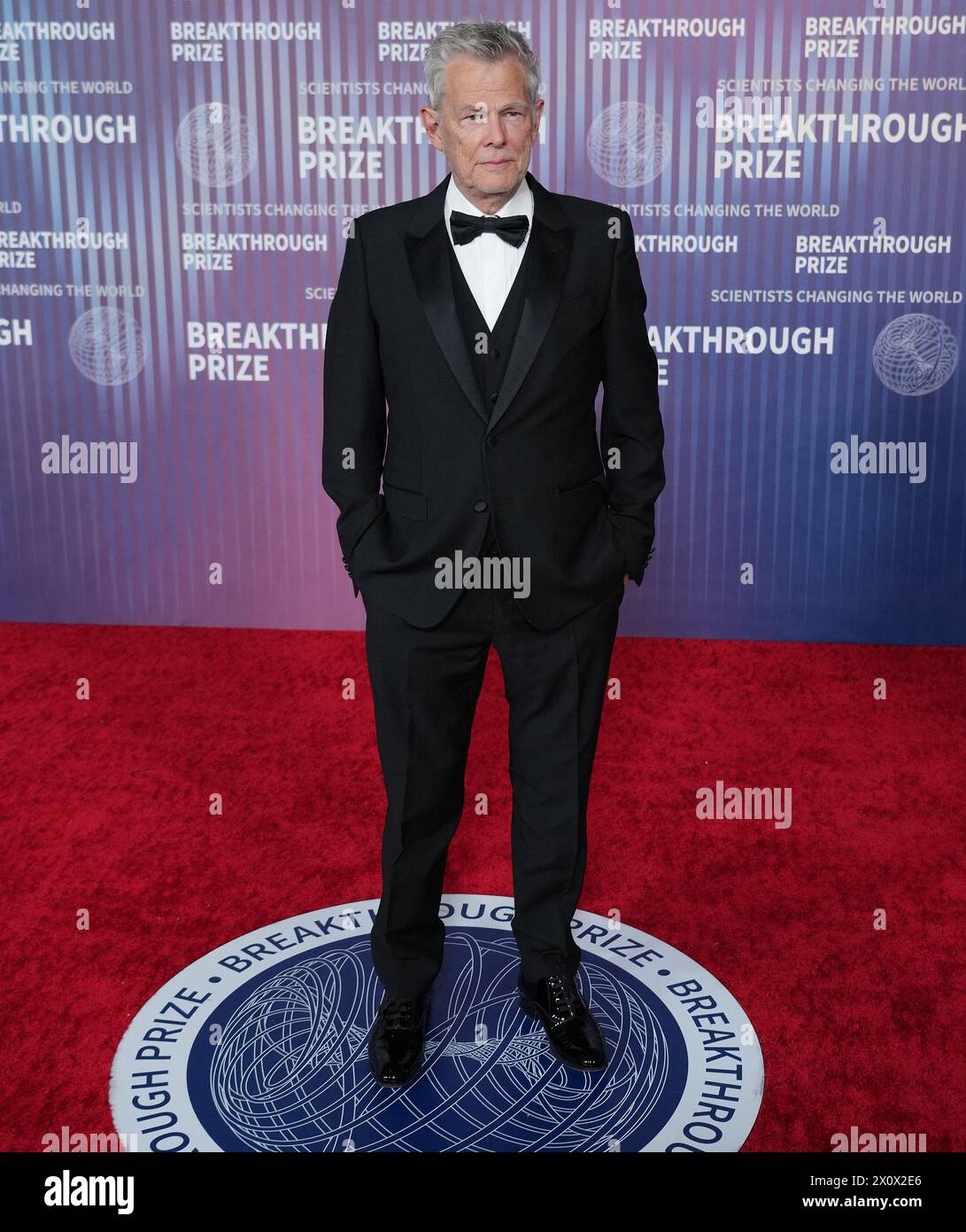 David Foster arrives at the 10th Annual Breakthrough Prize Ceremony ...