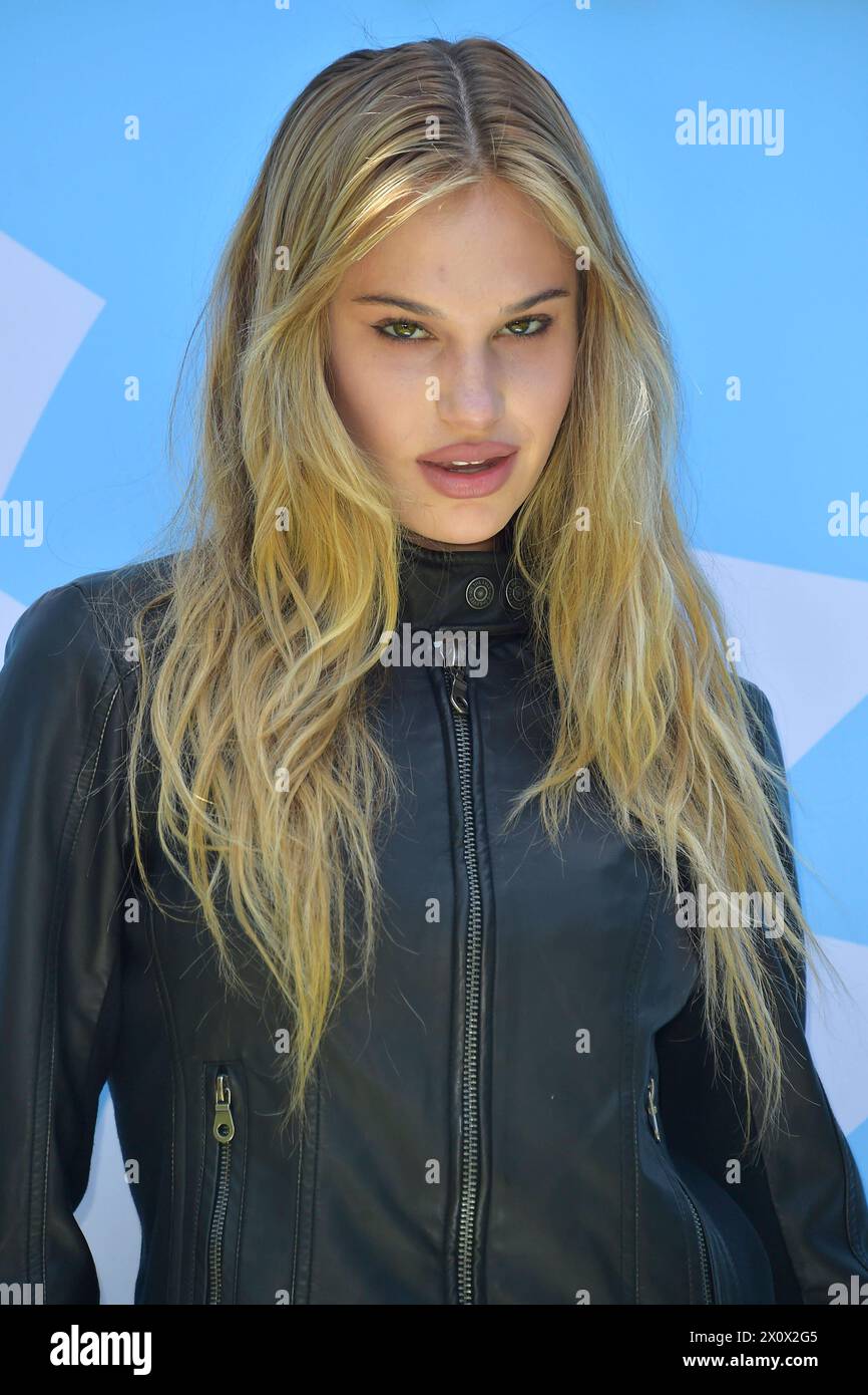 Meredith Mickelson beim 7. Revolve Festival 2024 für Fashion, Music und ...