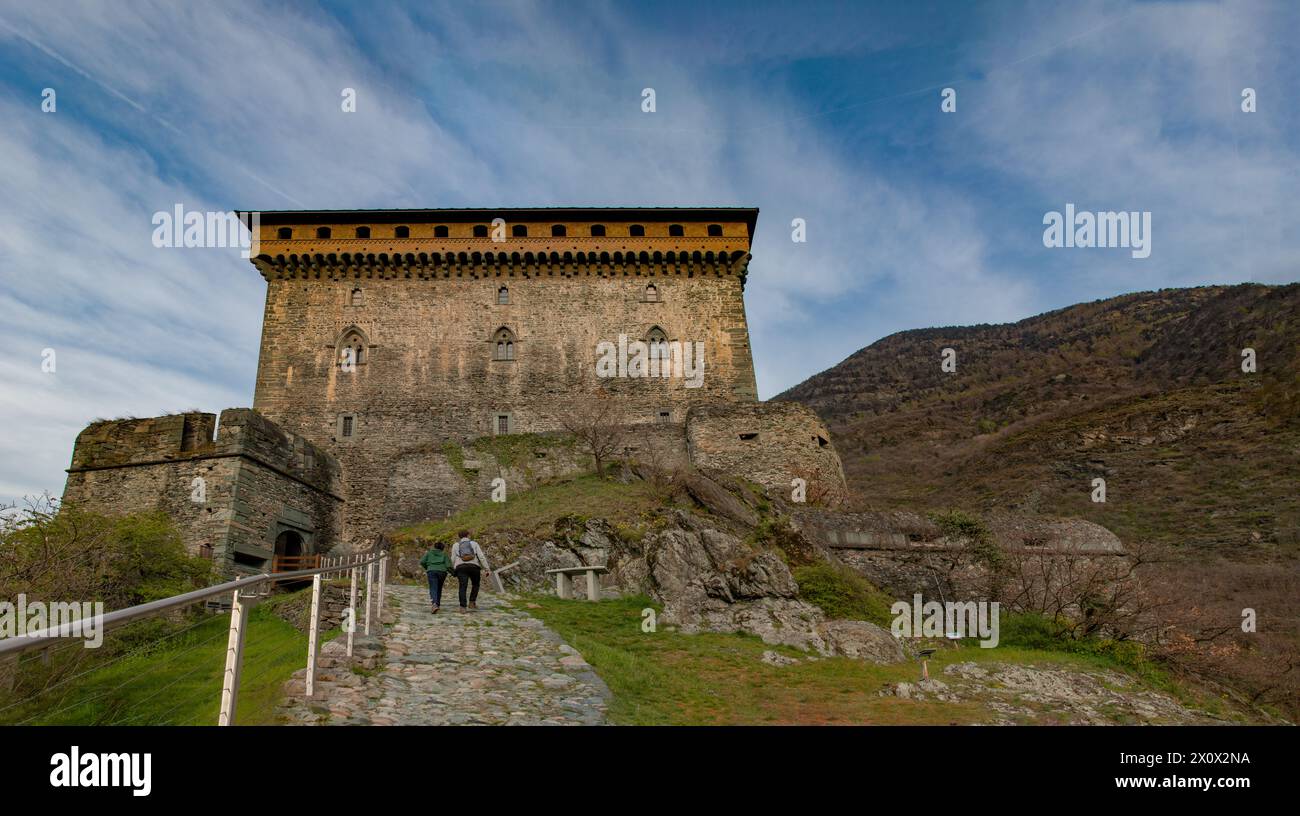 Castello di verres hi-res stock photography and images - Alamy