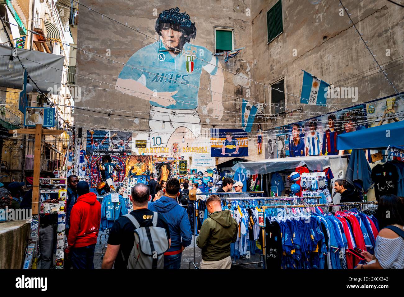 Maradona naples mural hi-res stock photography and images - Alamy