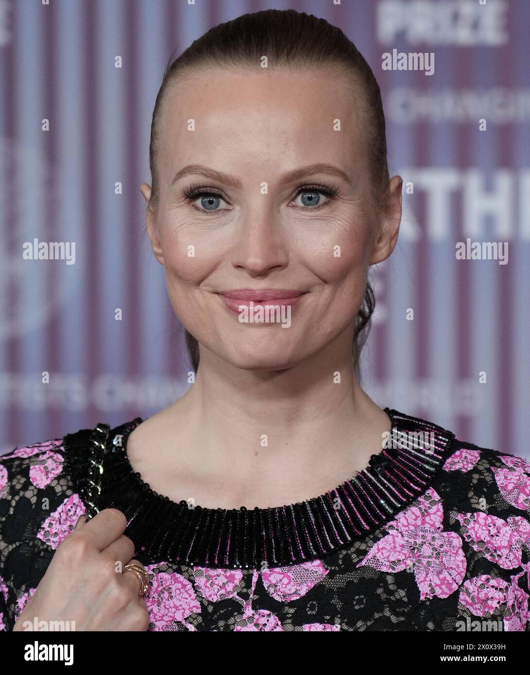 Julia Milner arrives at the 10th Annual Breakthrough Prize Ceremony ...