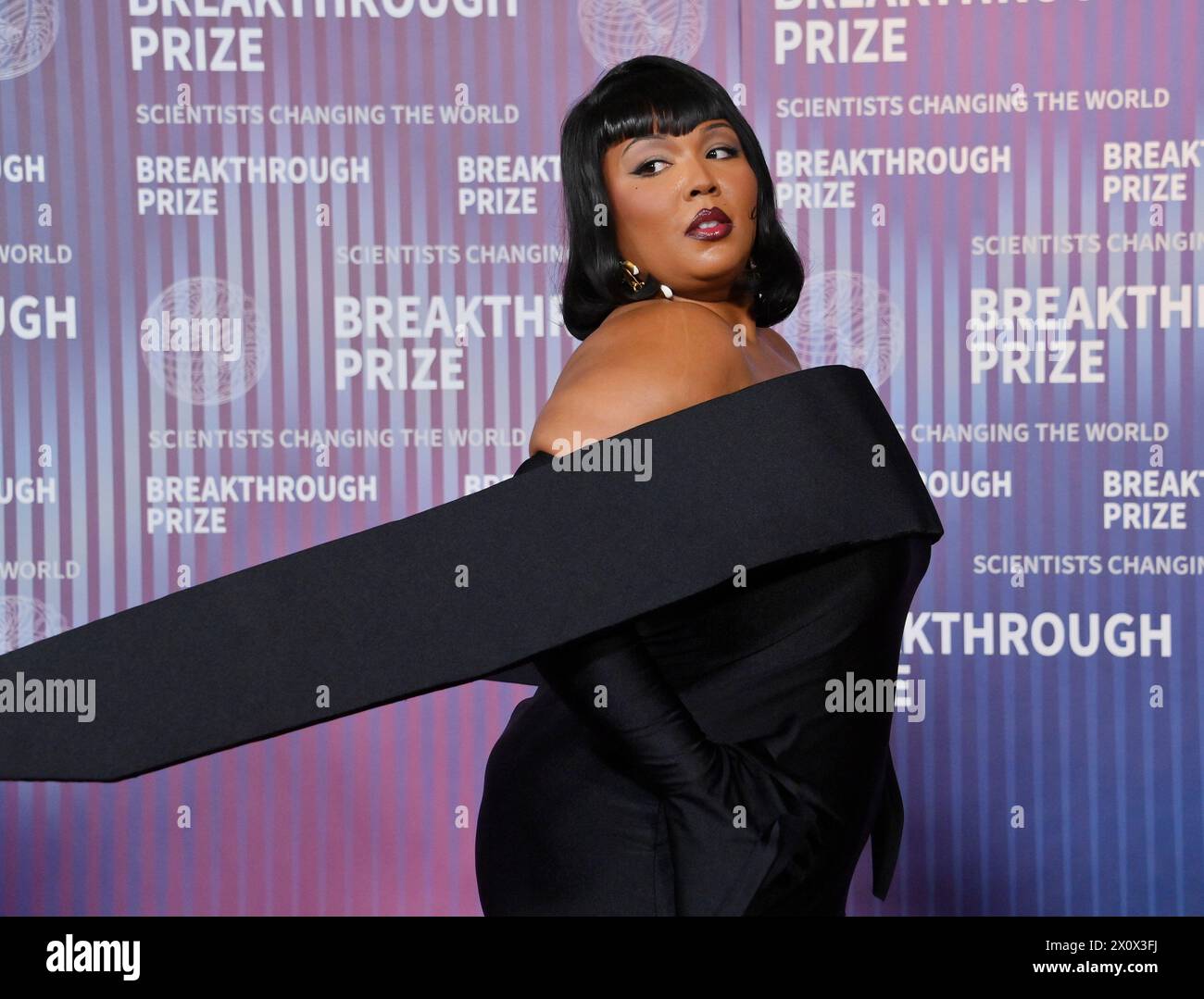 Lizzo attends the 10th annual Breakthrough Prize ceremony at the ...