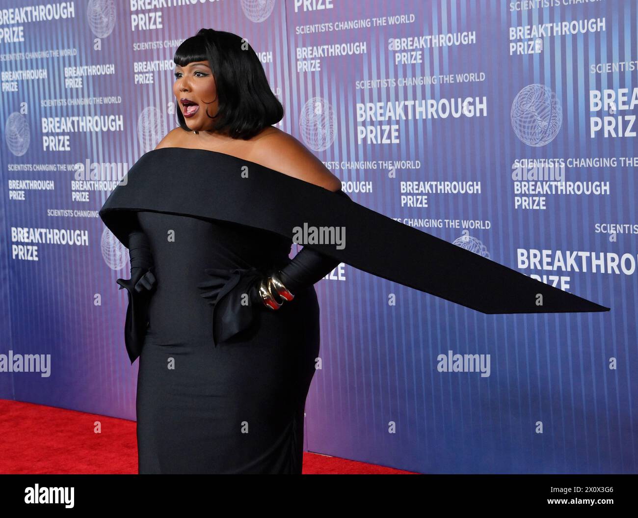 Lizzo attends the 10th annual Breakthrough Prize ceremony at the ...