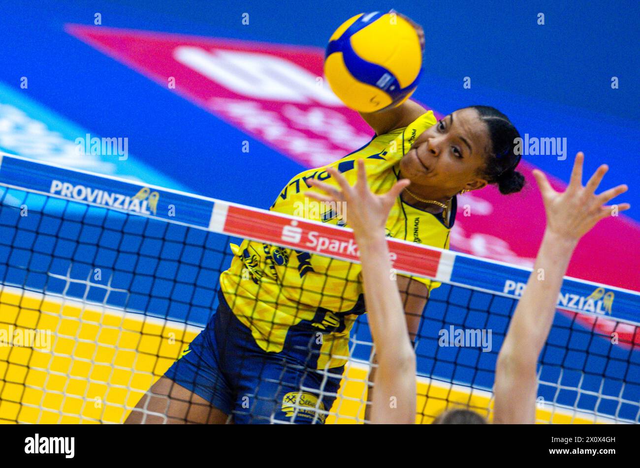Schwerin, Germany. 13th Apr, 2024. Volleyball, Women: Bundesliga, SSC ...