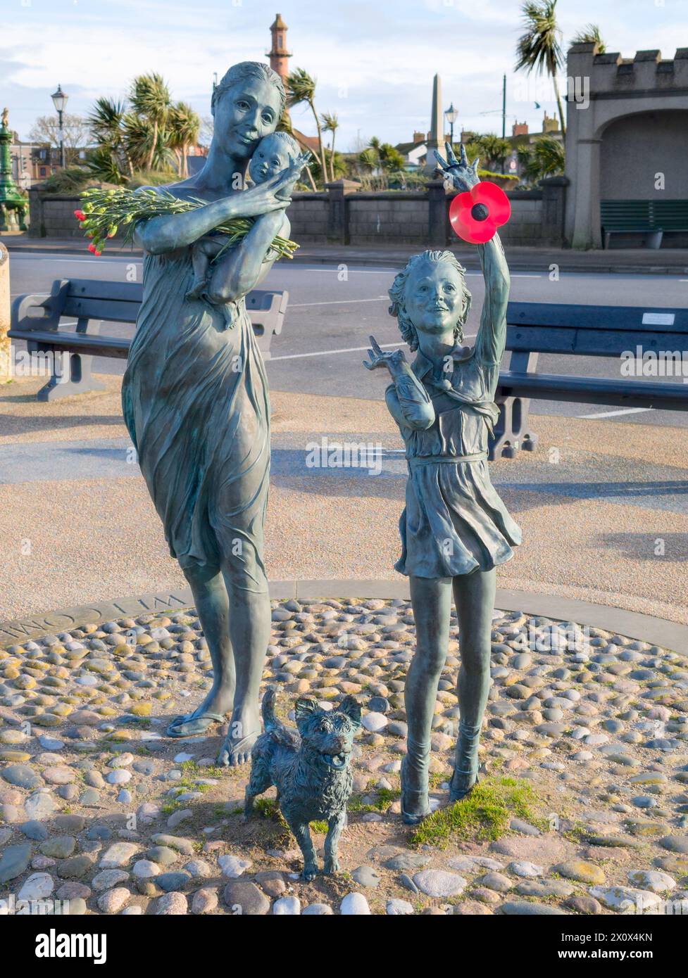Welcome statue hi-res stock photography and images - Alamy