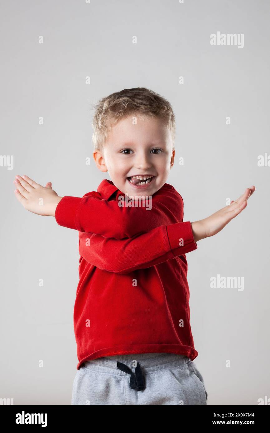 Upright happy smile hi-res stock photography and images - Alamy