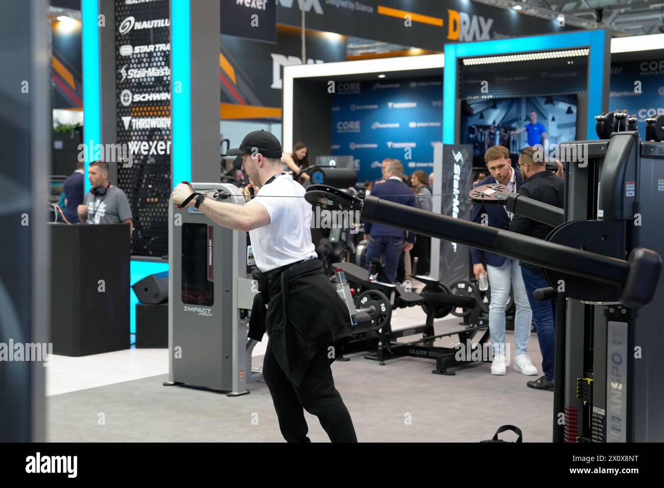 Fitnessmesse FIBO 2024 Eindruecke und Impressionen von Sportlern und ...