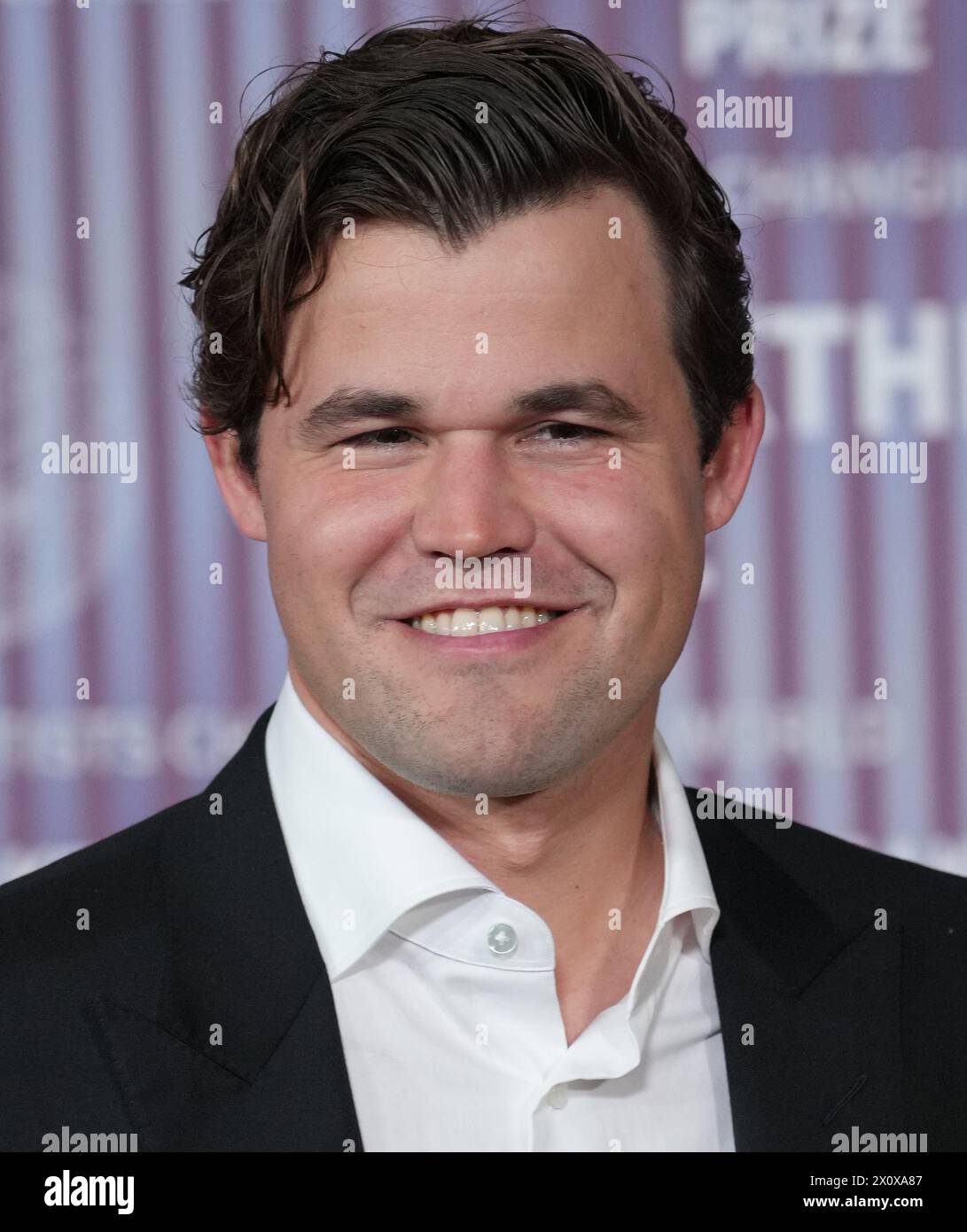 Magnus Carlsen arrives at the 10th Annual Breakthrough Prize Ceremony ...