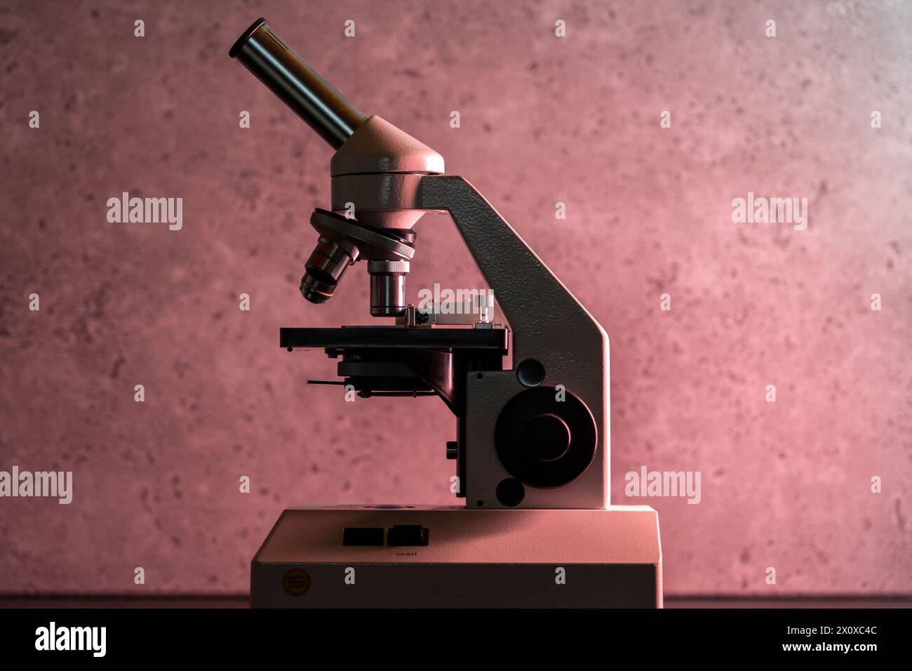 Red and blue lenses hi-res stock photography and images - Alamy