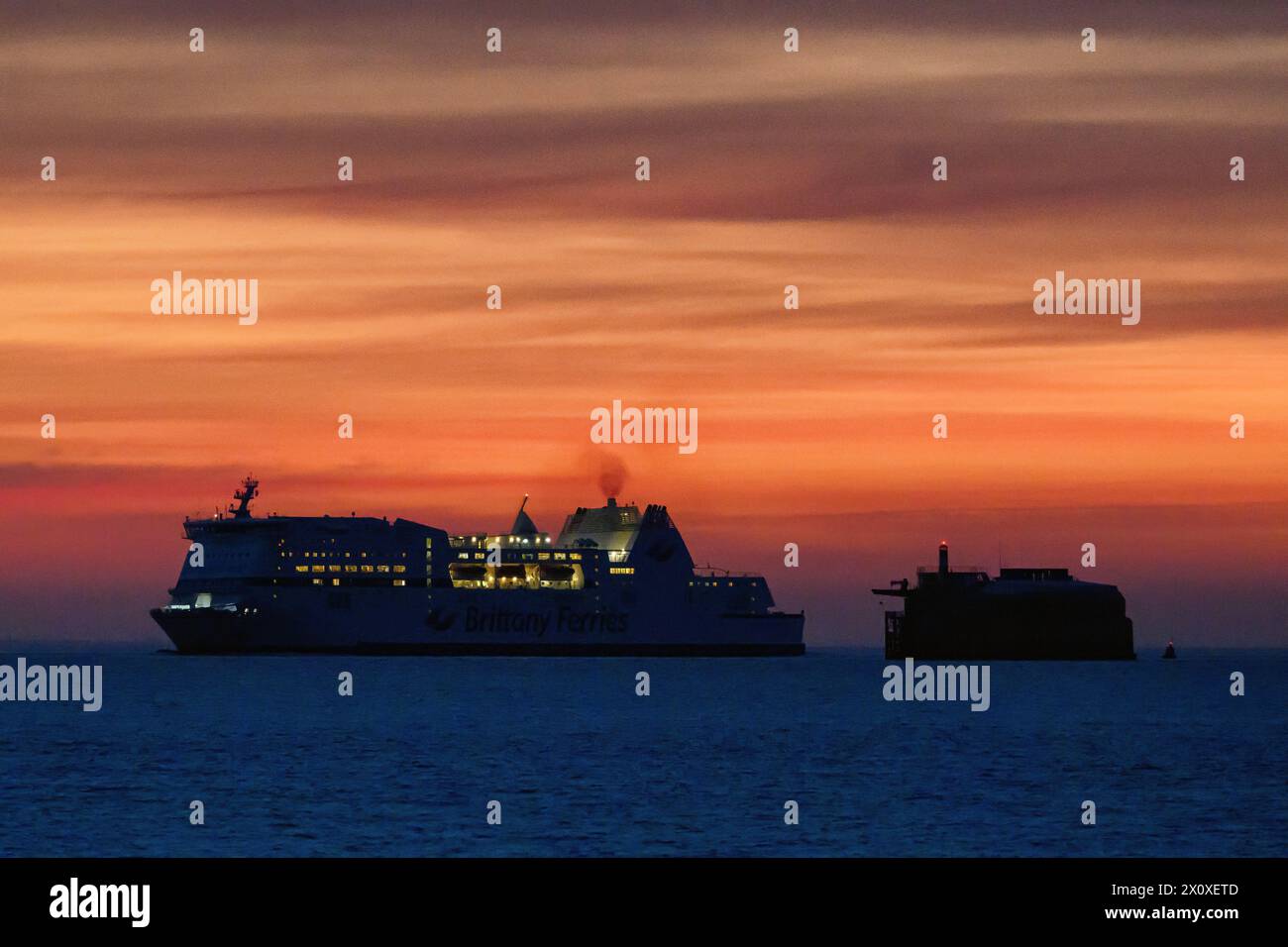 Passes a brittany ferries hi-res stock photography and images - Alamy
