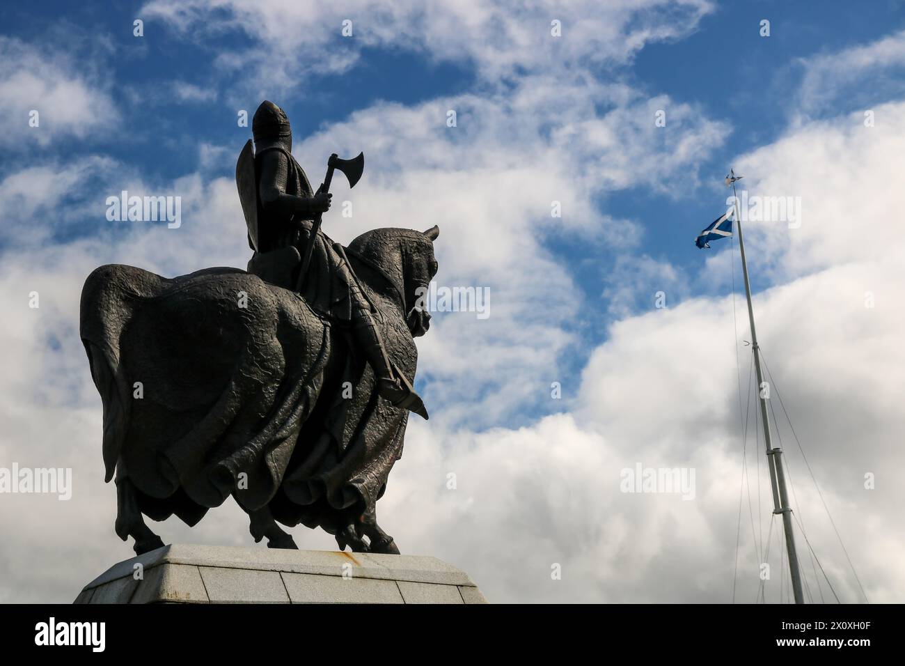 Mounted bronze statue of king Robert the Bruce of Scotland at ...