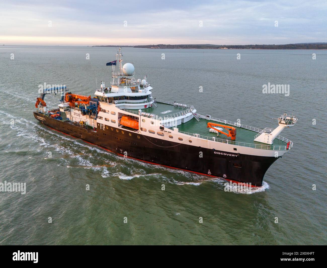 RRS Discovery is an oceanographic survey ship operated by several ...