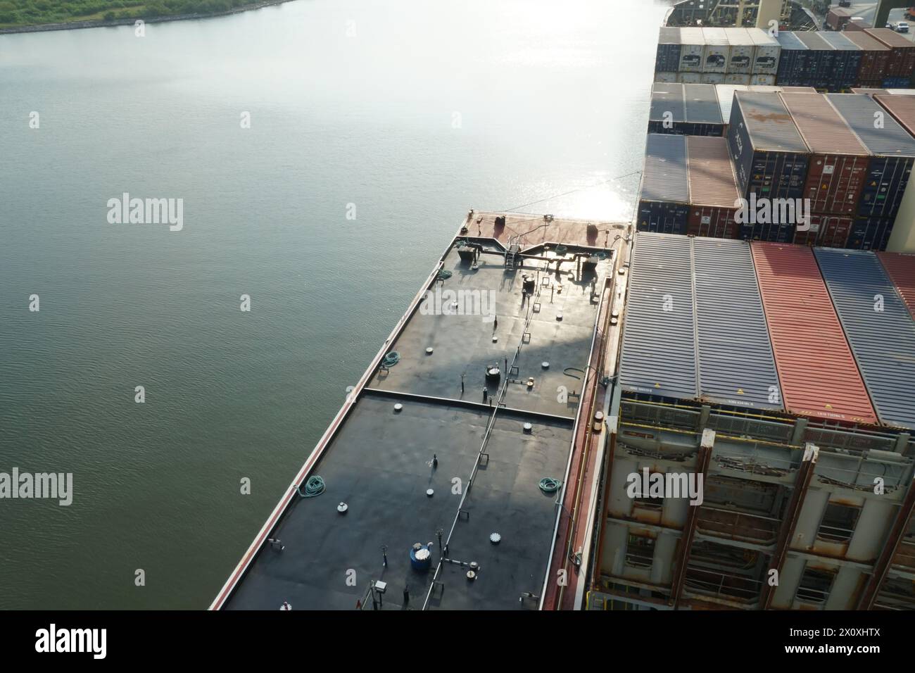 Ship fuel bunkering barge hi-res stock photography and images - Alamy