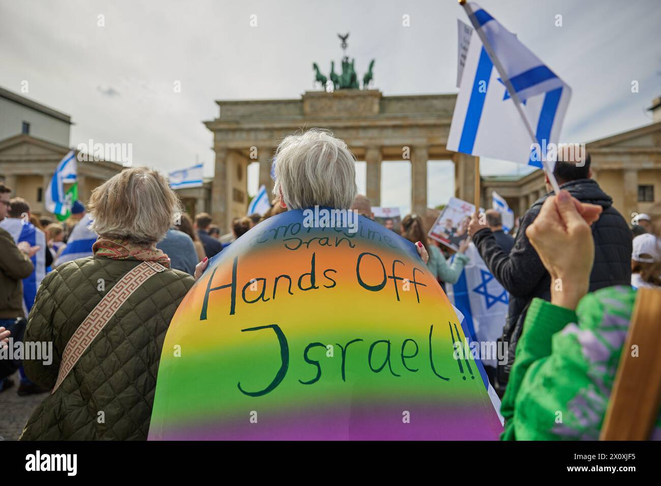 Berlin, Germany. 14th Apr, 2024. Participants in a solidarity ...