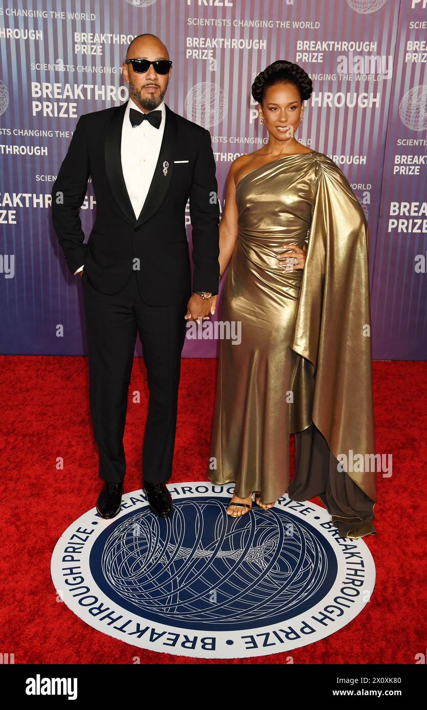 LOS ANGELES, CALIFORNIA - APRIL 13: (L-R) Swizz Beatz and Alicia Keys ...