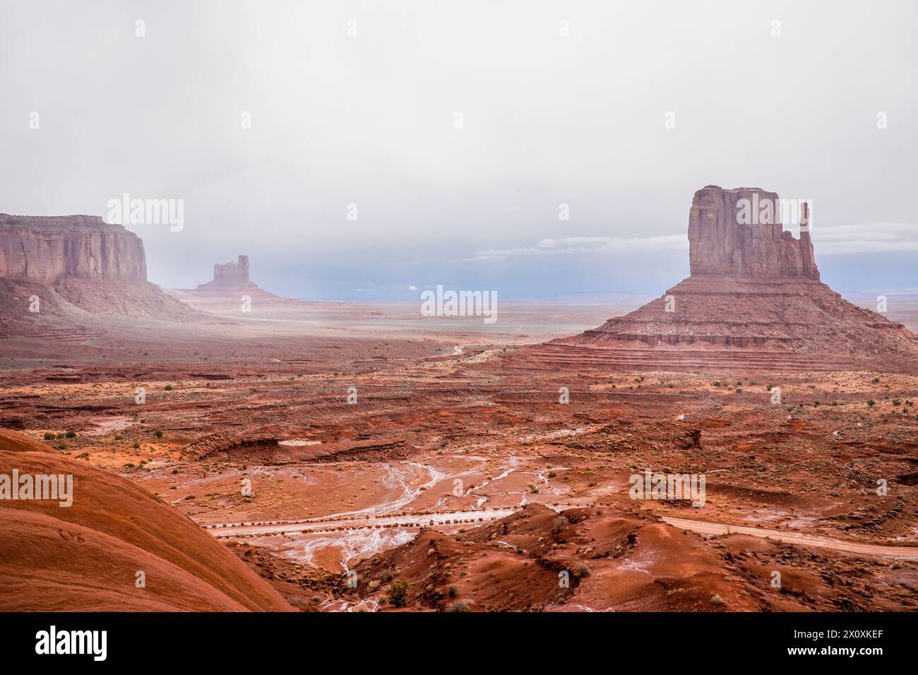 Monument valley highway hi-res stock photography and images - Alamy