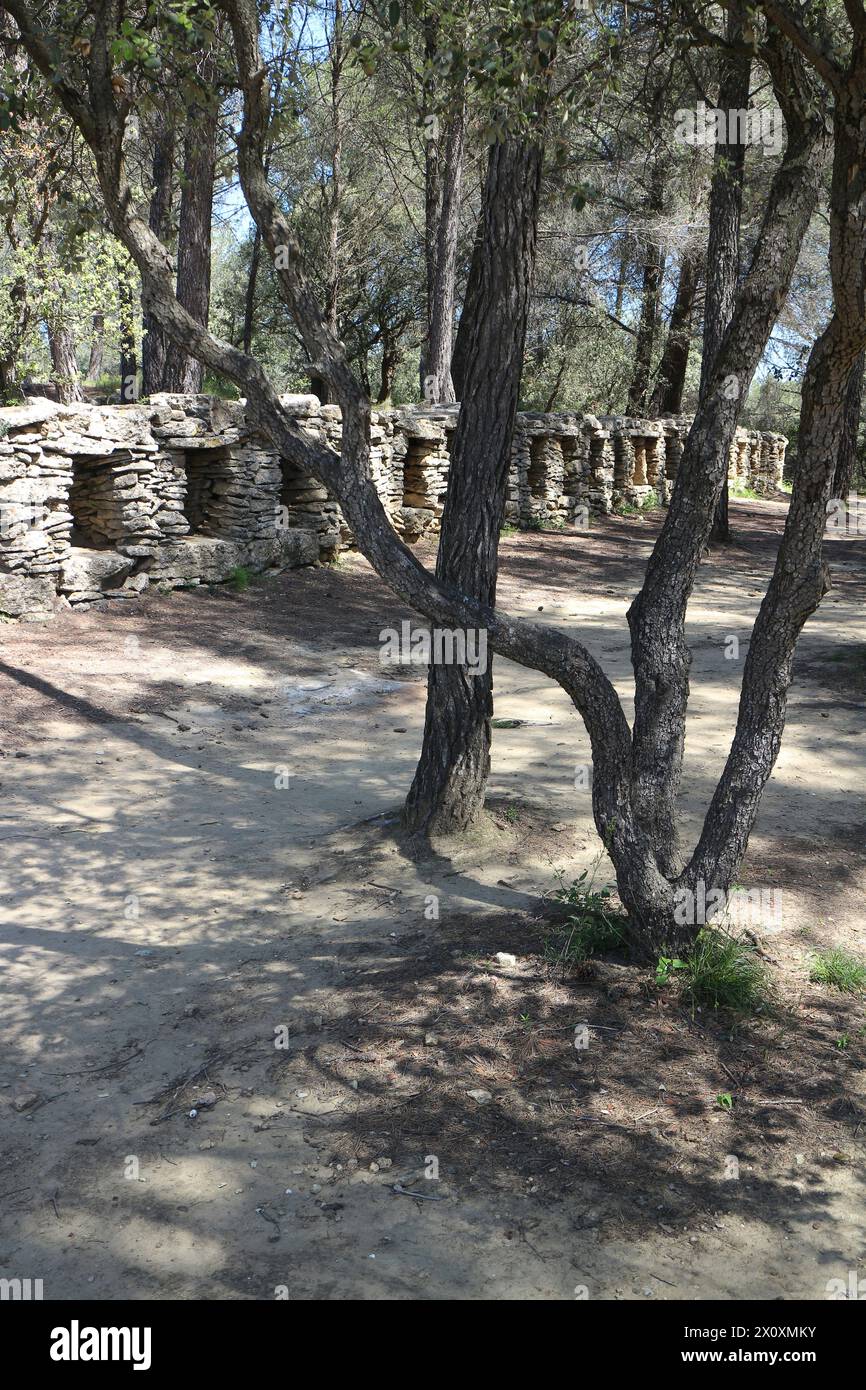 Reportage at Cornillon-Confoux : Gallo-Roman bee wall Stock Photo - Alamy