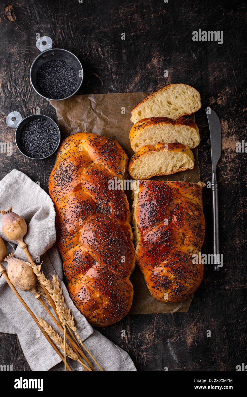 Traditional Jewish sabbath Challah bread Stock Photo - Alamy