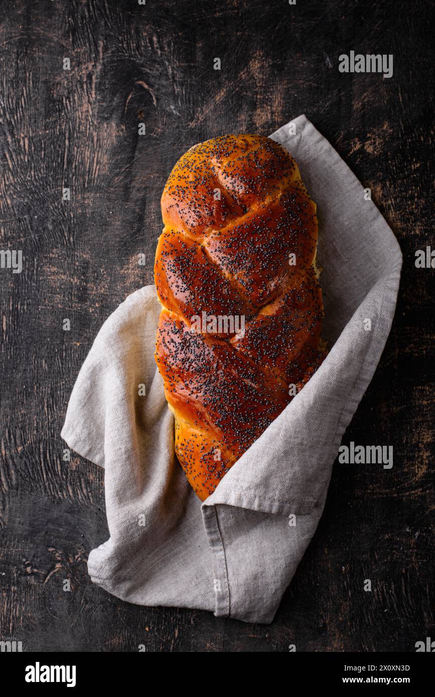 Jewish hala bread hi-res stock photography and images - Alamy