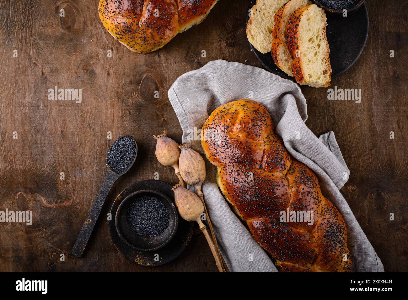 Jewish hala bread hi-res stock photography and images - Alamy