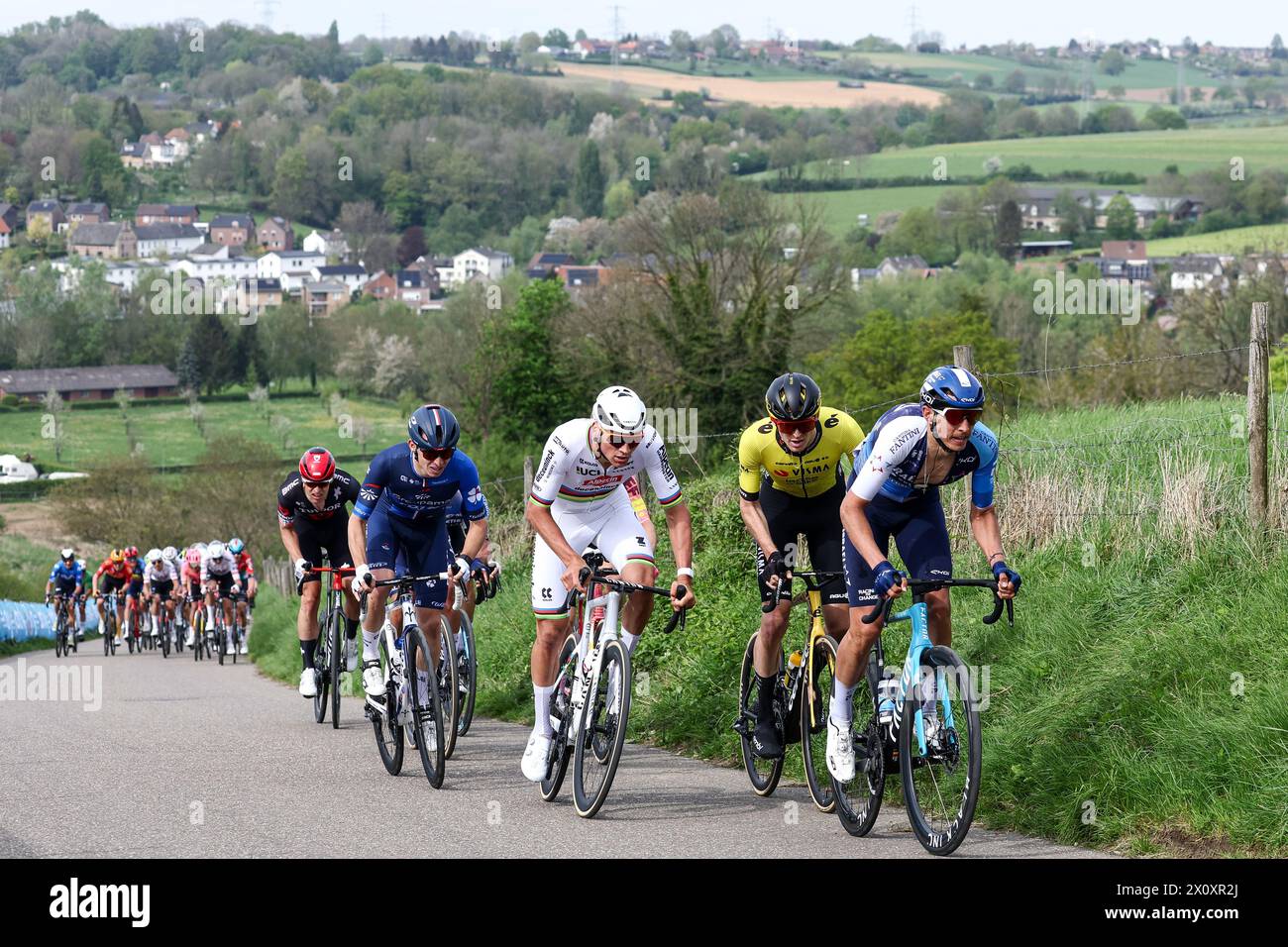 VALKENBURG - (l-r) Mathieu van der Poel (NED), Matteo Jorgensen (USA ...