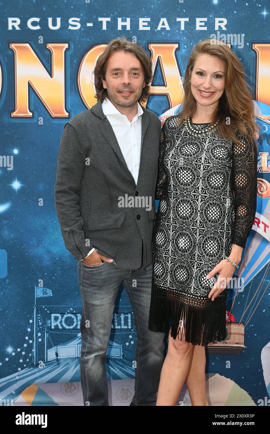 Moderatorin Mara Bergmann und ihr Mann Alexander Hoffmann kommt zur Premiere des Circus Roncalli ...