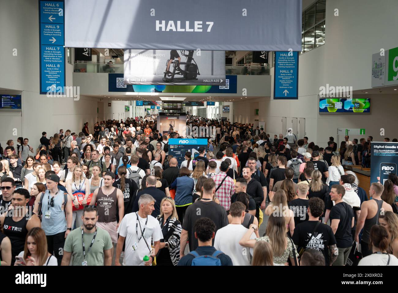 Symbolbild Fitnessmesse FIBO Symbolfoto Impressionen von der sehr gut ...