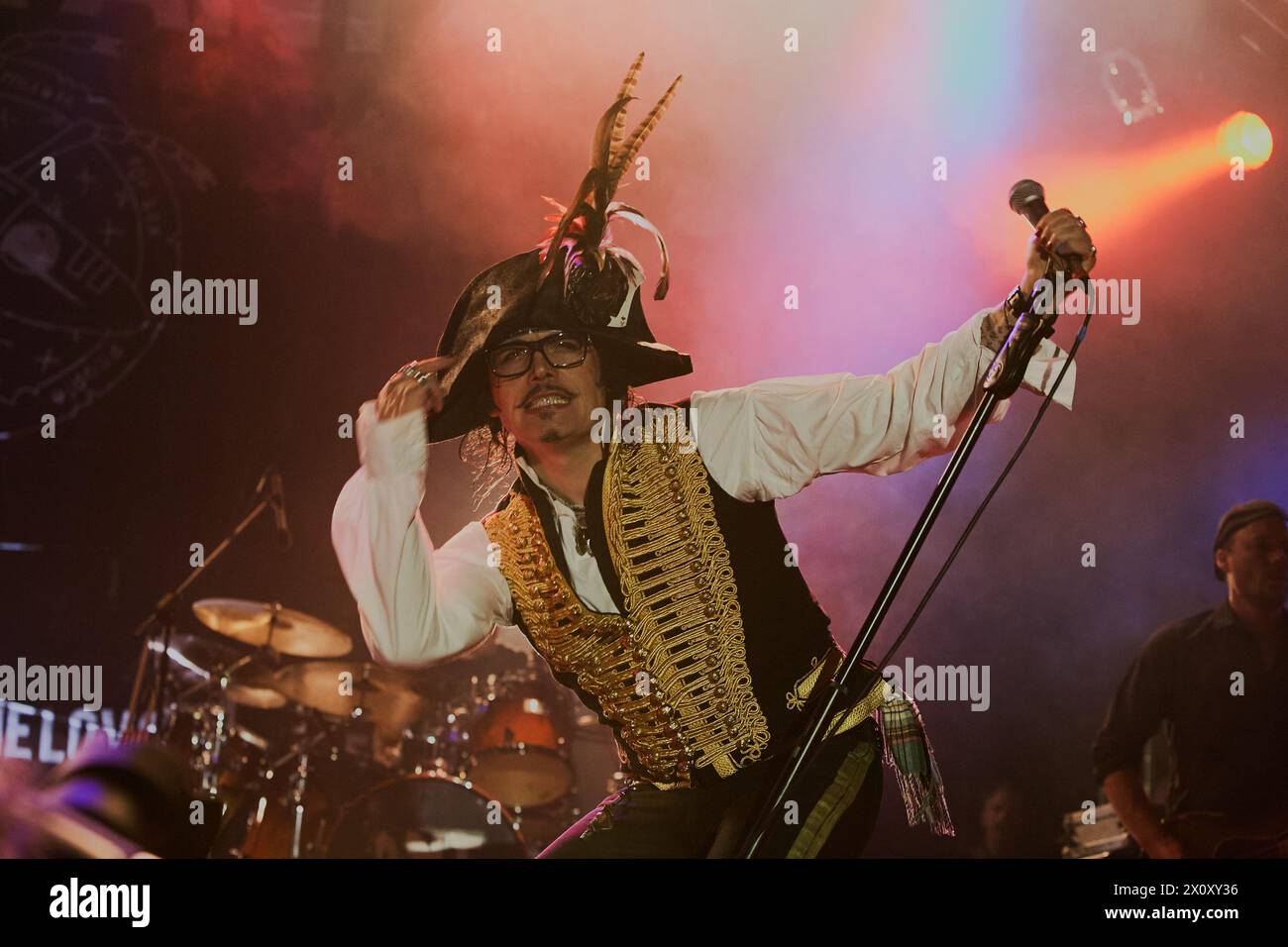 Adam ant 1980s pop singer hi-res stock photography and images - Alamy