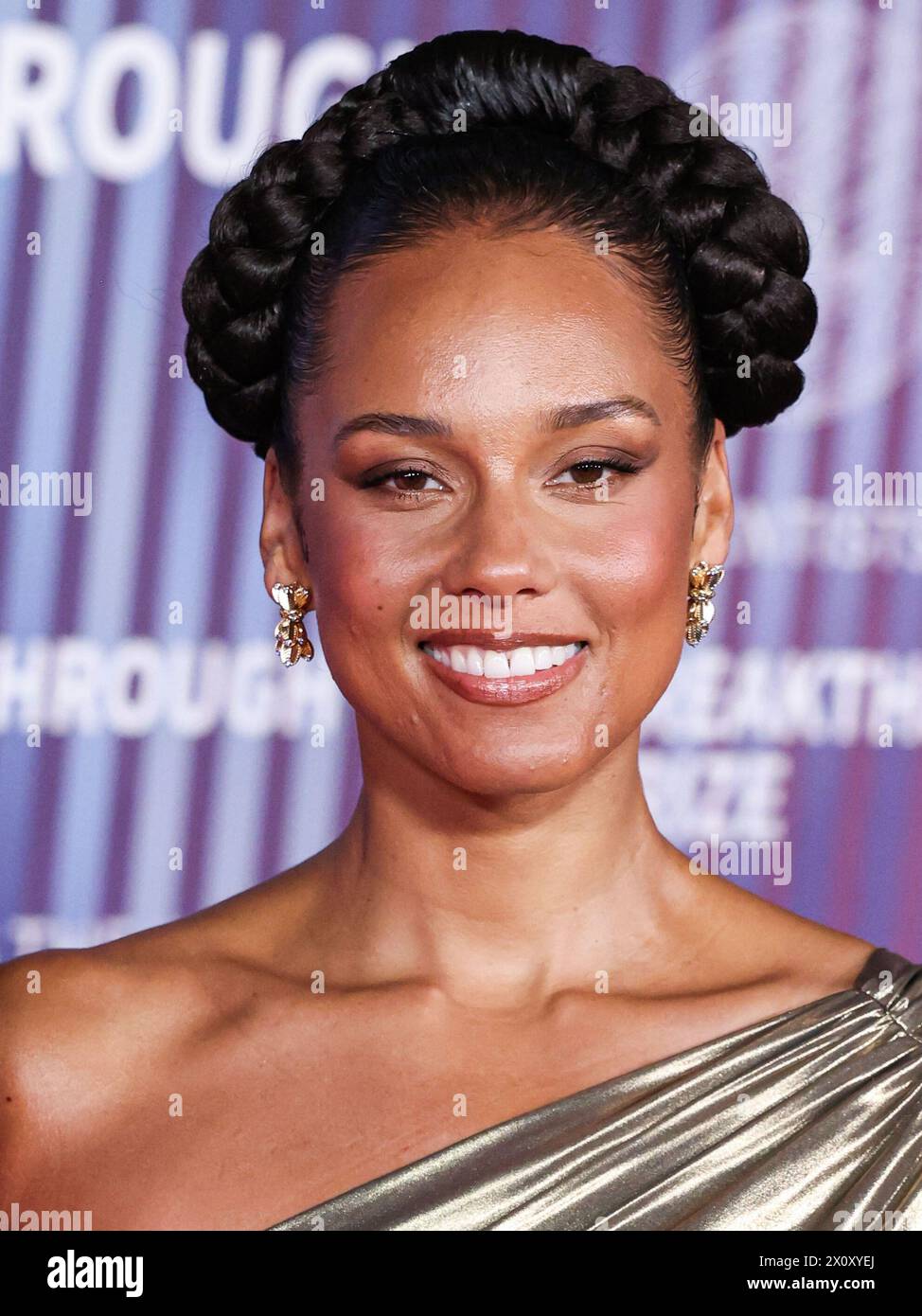 LOS ANGELES, CALIFORNIA, USA - APRIL 13: Alicia Keys arrives at the ...