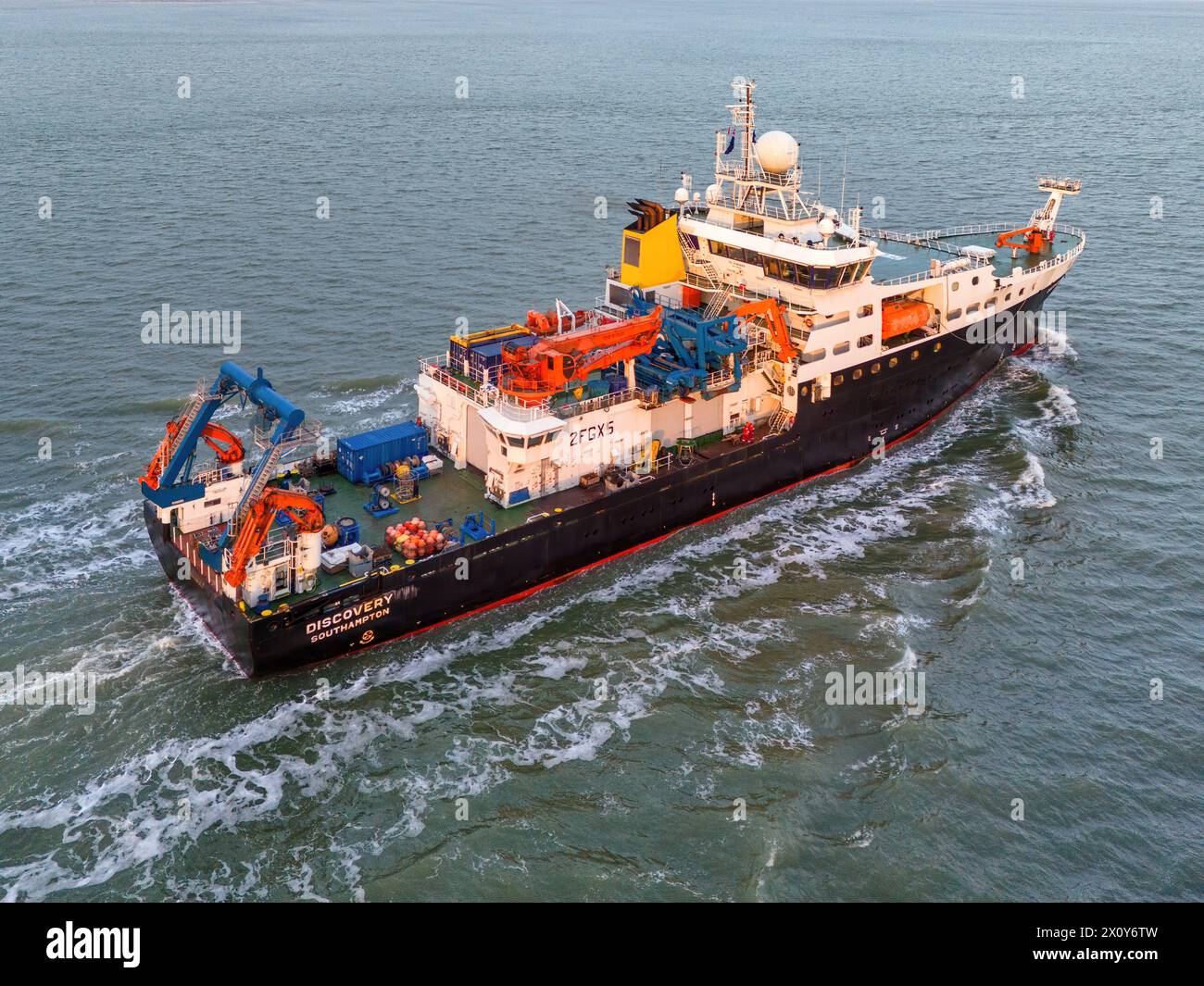 RRS Discovery is an oceanographic survey ship operated by several ...