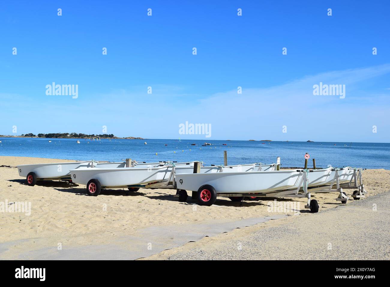 Sailing boats on the sandy beach at Carantec, Brittany Bretagne, France ...