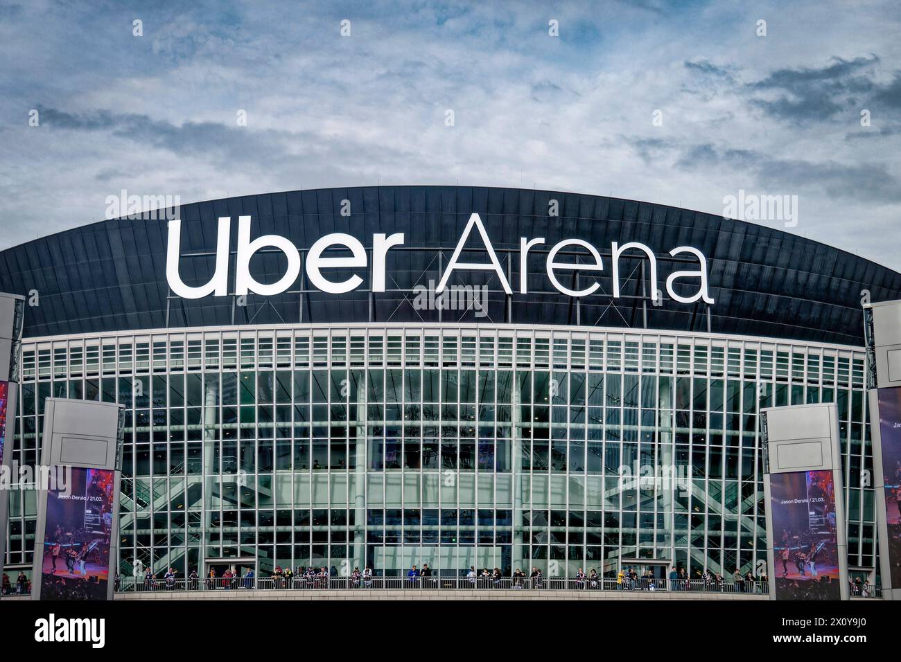 Uber Arena, bis 2015 O2 World Berlin, bis März 2024 Mercedes-Benz-Arena ...