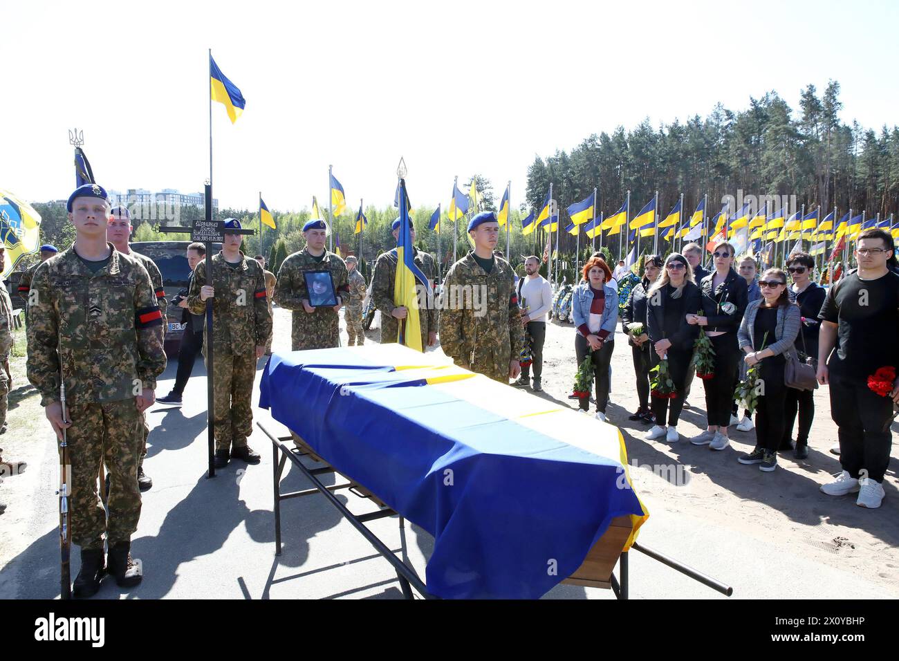 Non Exclusive: IRPIN, UKRAINE - APRIL 12, 2024 - Participants of the funeral ceremony for the ...