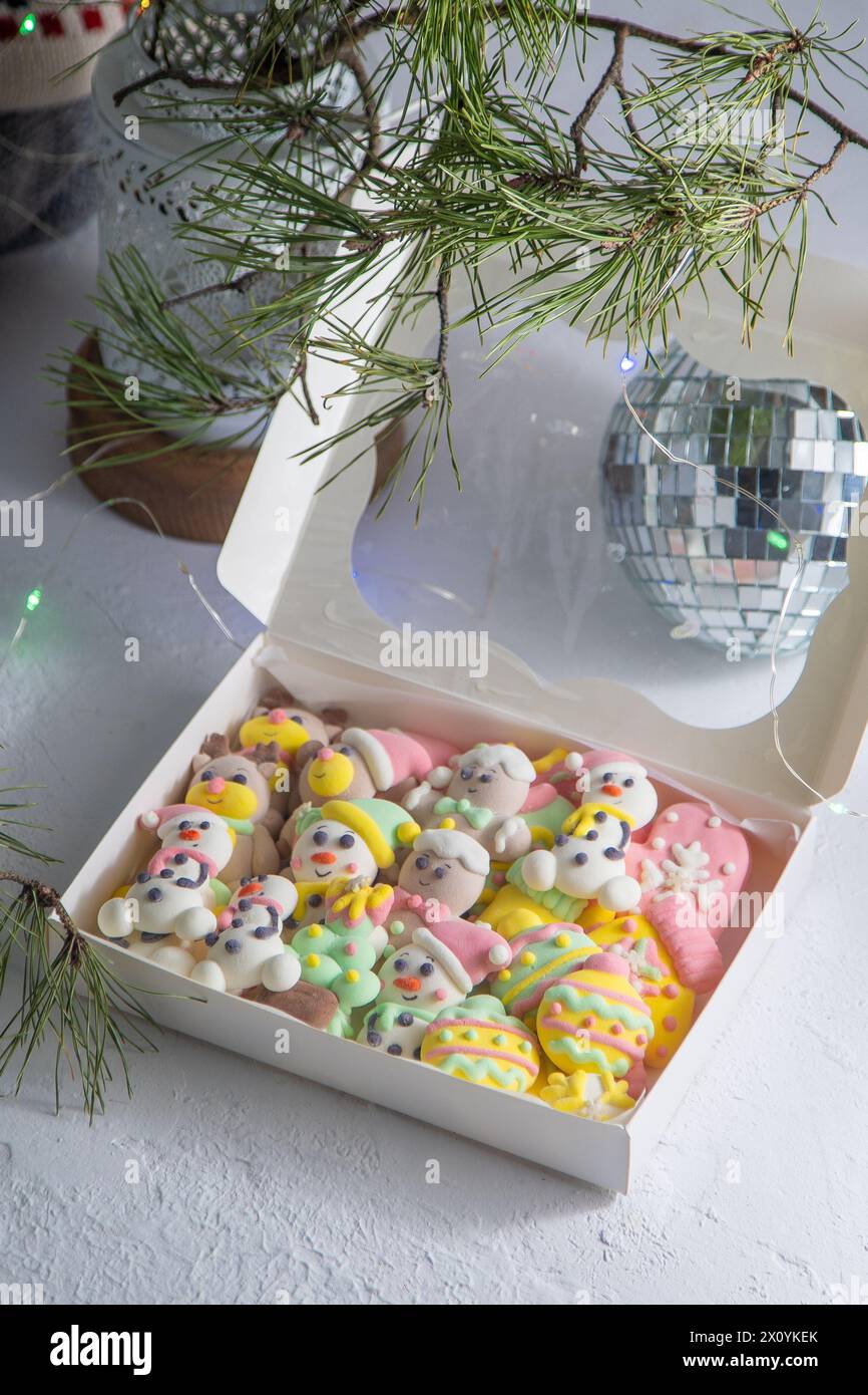 Christmas marshmallows. Winter candy in gift box. Sweet food in ...